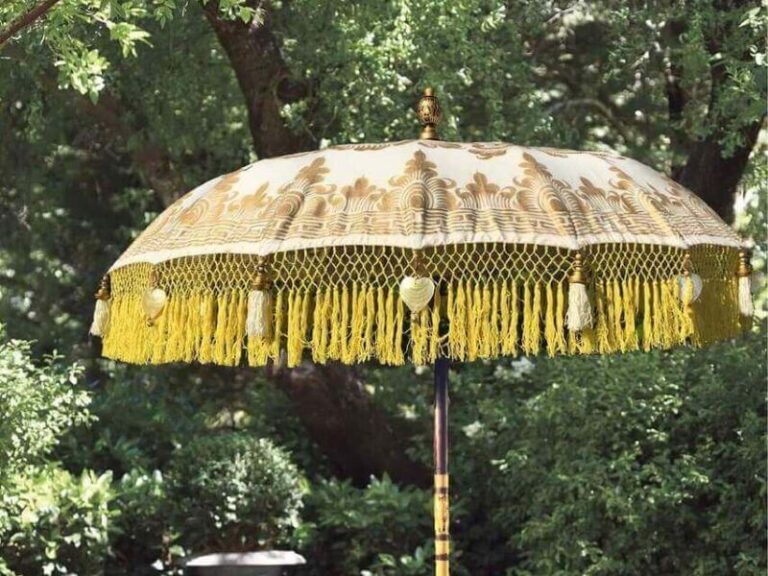 Triple canopy prink umbrella