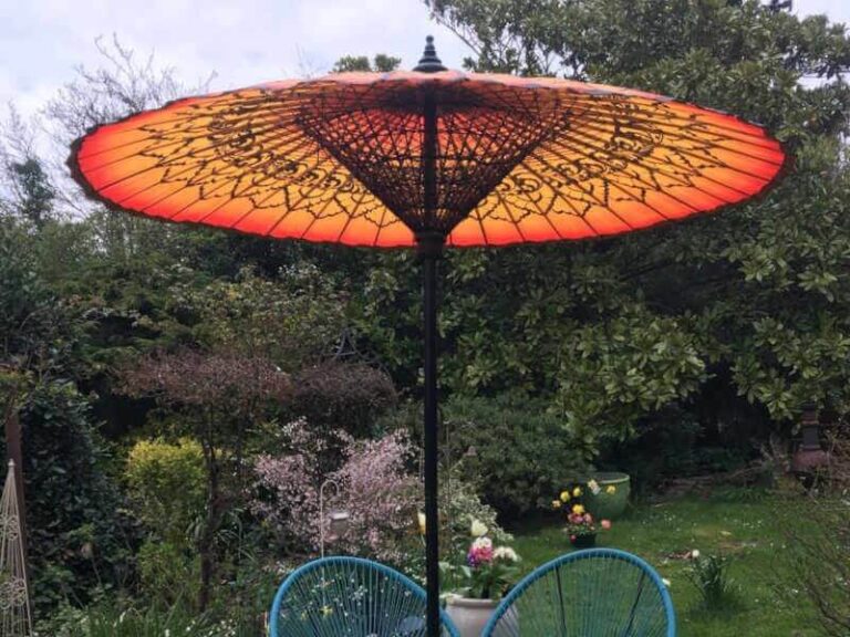 Triple canopy prink umbrella