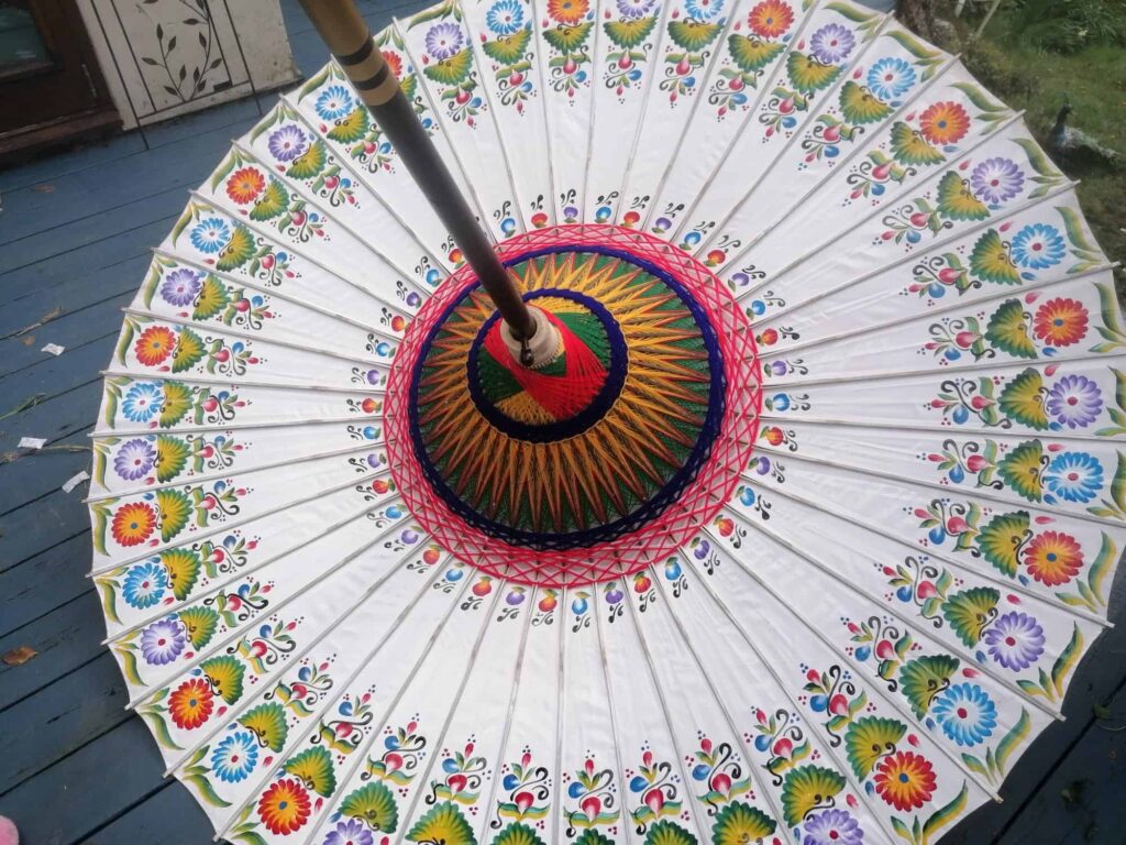bali boho Parasol in white and gold