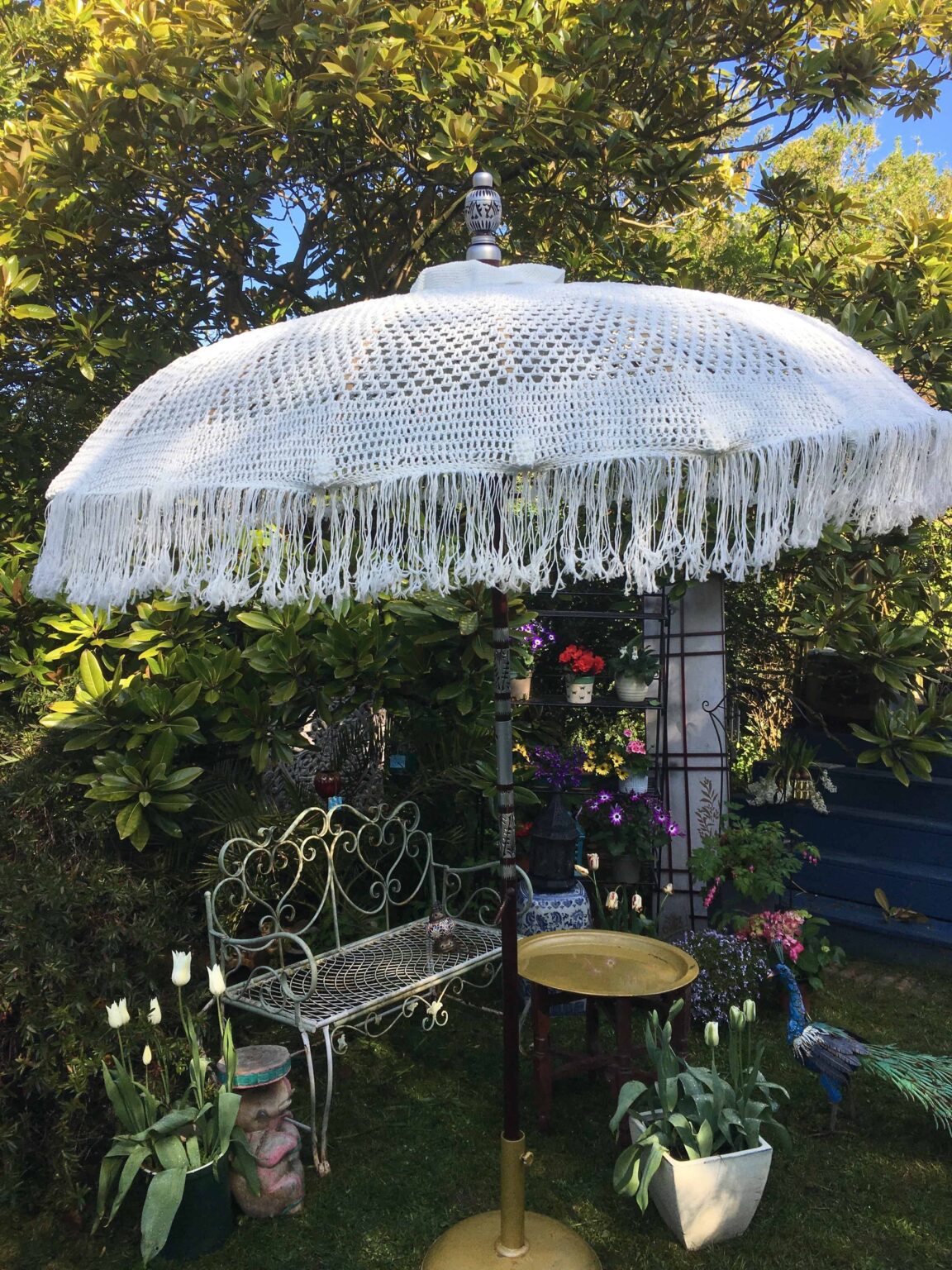 Lattice woven umbrella - White Macrame
