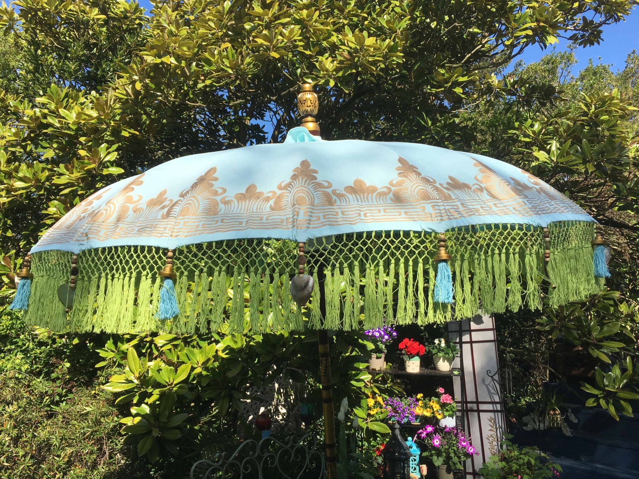 Luxury Garden Umbrellas | Garden Parasols | Patio Sun Umbrellas